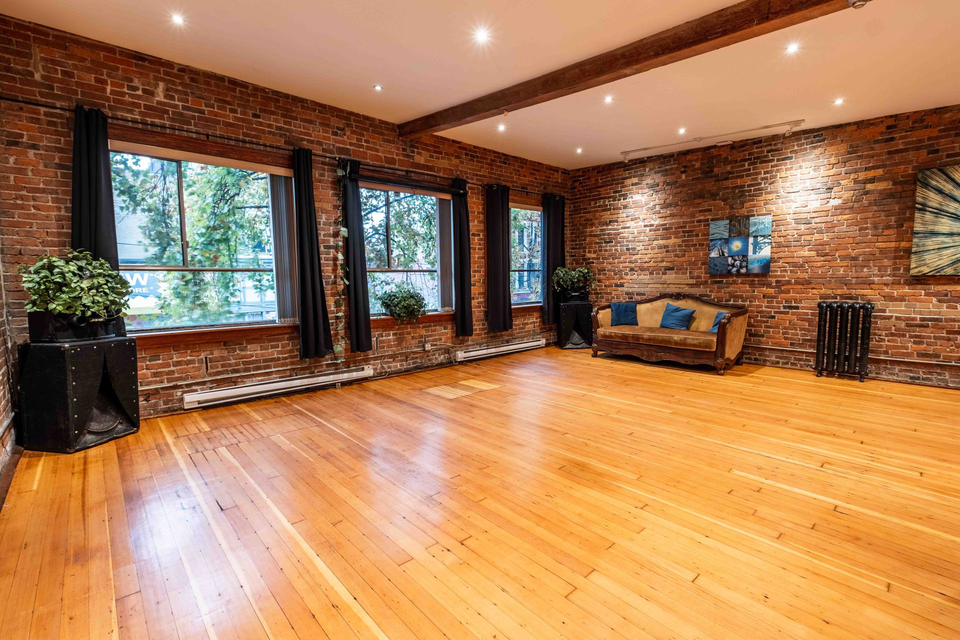 Home | FriendsQuarters